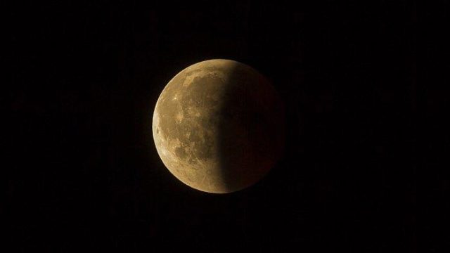 Deretan Fakta Tentang Bulan yang Penting Diketahui